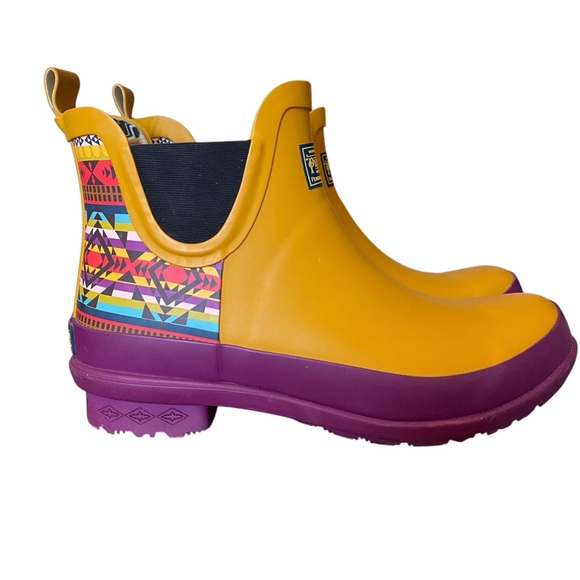 Pendleton | Shoes | Pendleton Chelsea Short Rain Boots Size 8 Yellow ...